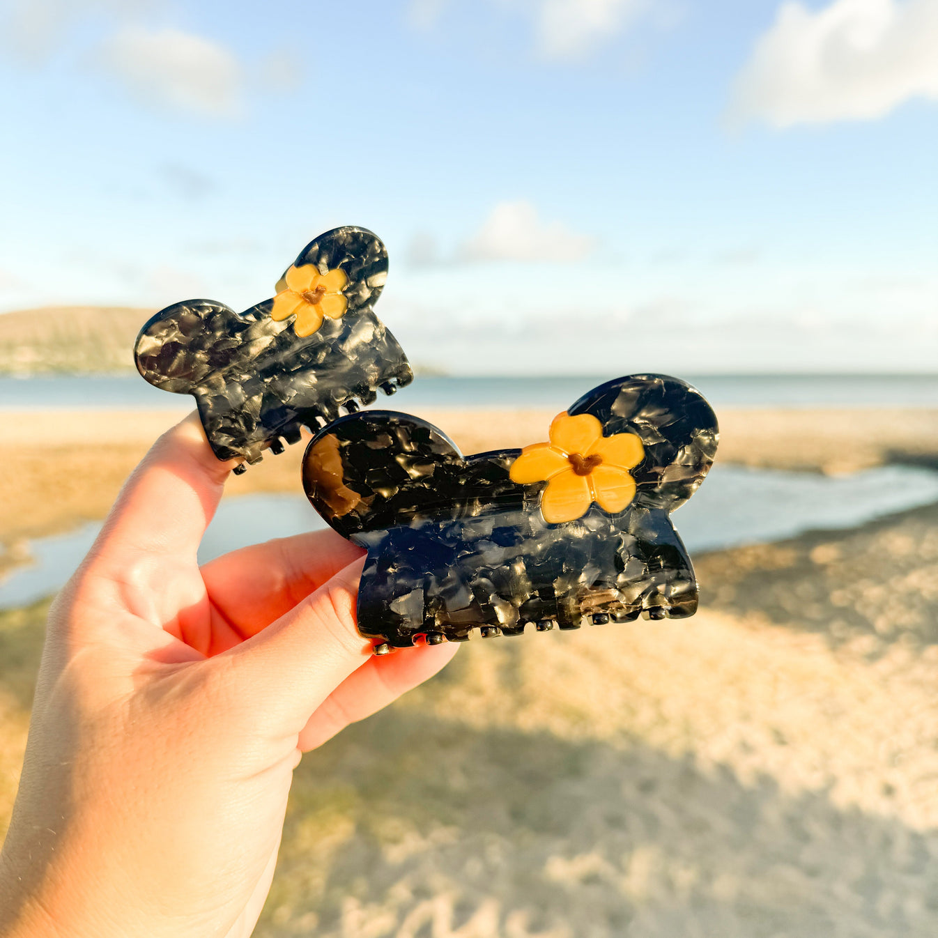 Pua Ears Hair Claw – coopmonsters